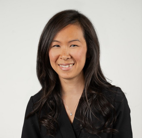 Pharmacienne depuis plus de 15 ans, Yvonne Khamla se joint à notre équipe - Faculté de pharmacie ...